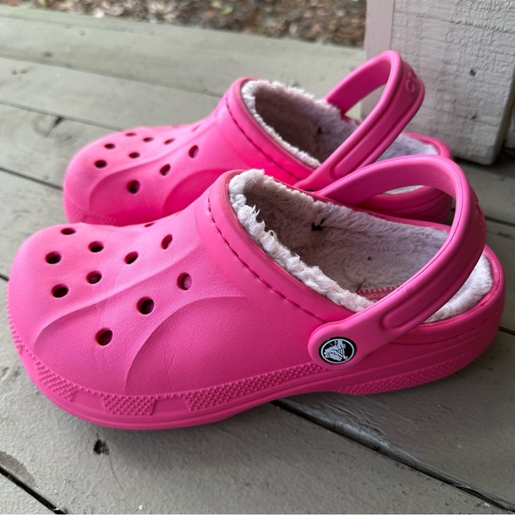 CROCS | Shoes | Womens Crocs Shoes With Fuzzy Inside | Poshmark